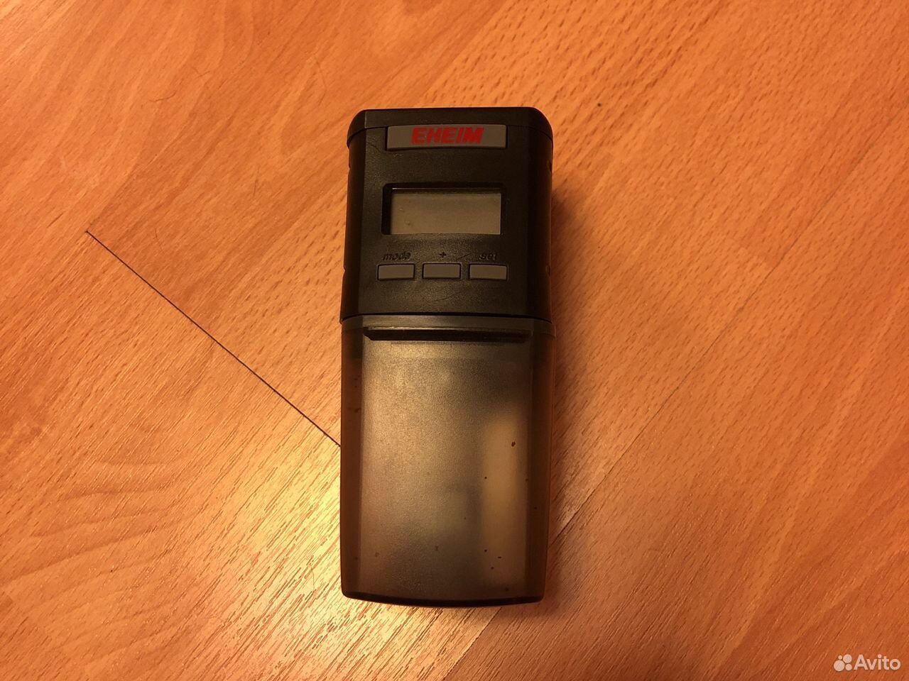 Автоматическая кормушка для рыб